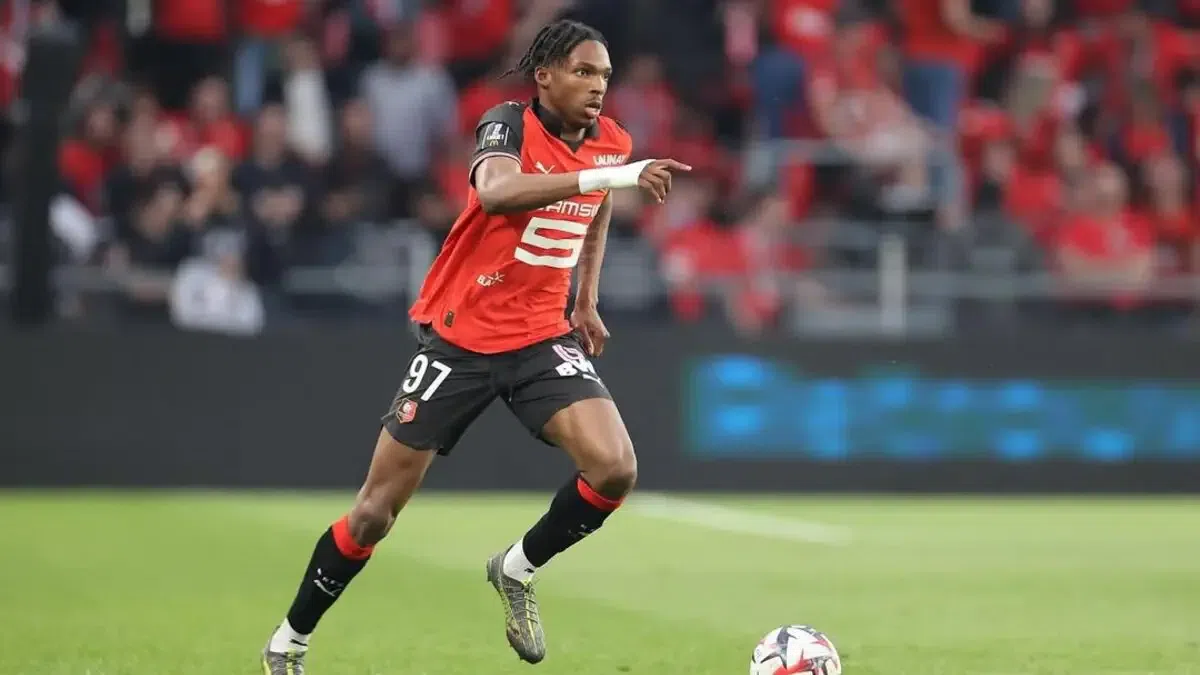 Chelsea fonce sur Jérémy Jacquet pour renforcer sa défense